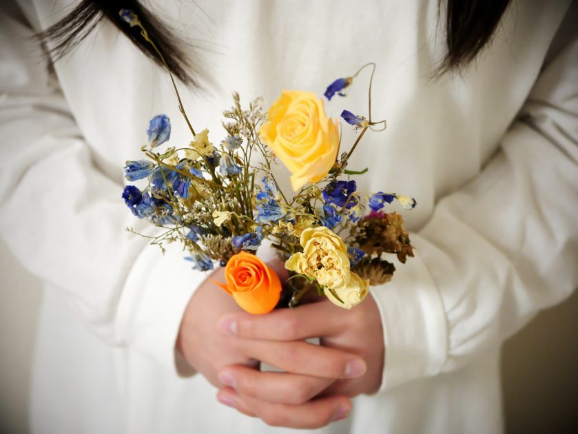 Teller Novel more 『転生したら殺人犯の娘だった』原作者に直撃！テラーノベル発の小説がコミカライズされるまでの舞台裏 | Teller Novel more