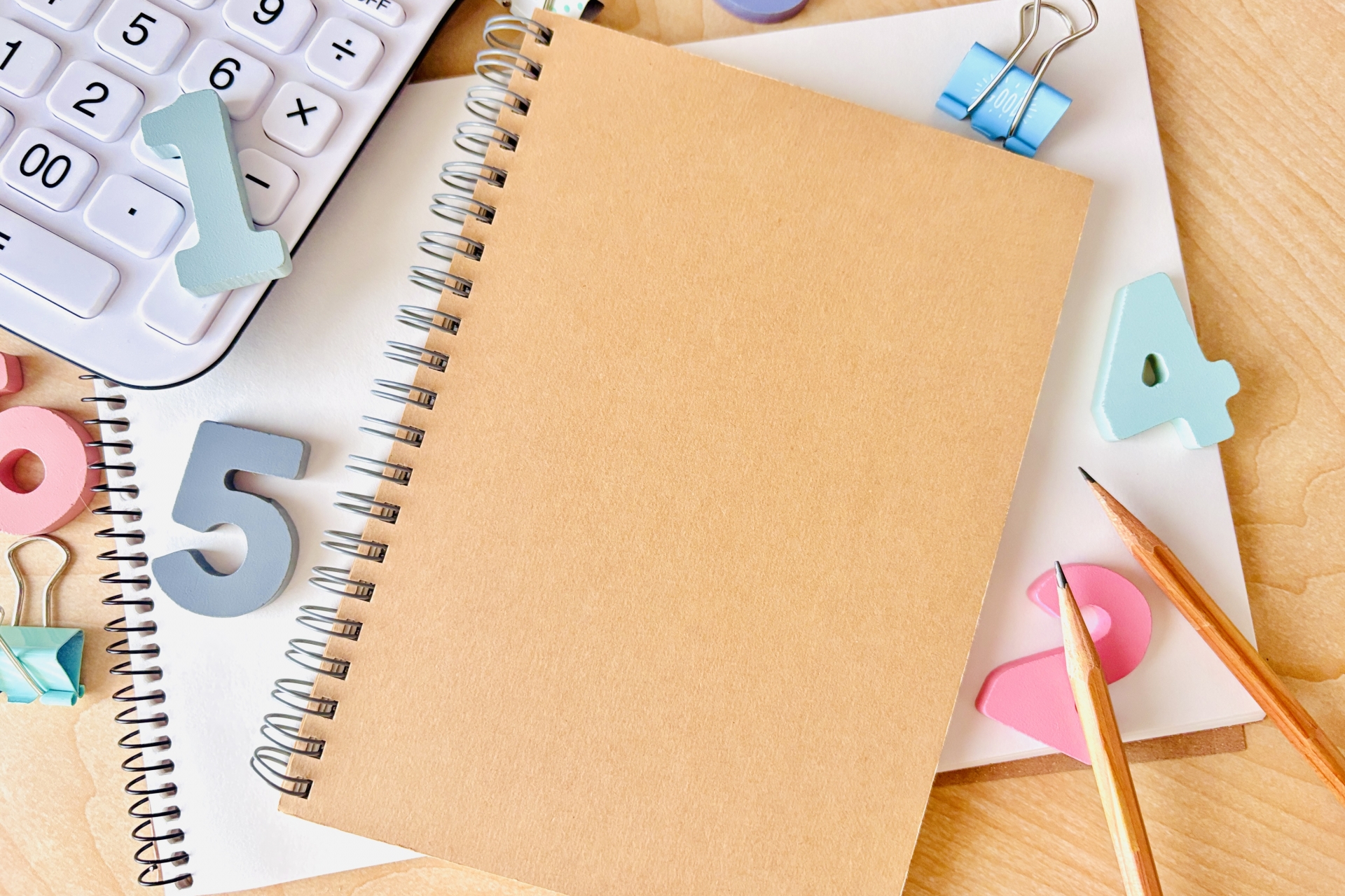 Teller Novel more 直感と共創力がカギ。アイデア王・オカヤマさんによる創作の秘訣を徹底解剖 | Teller Novel more